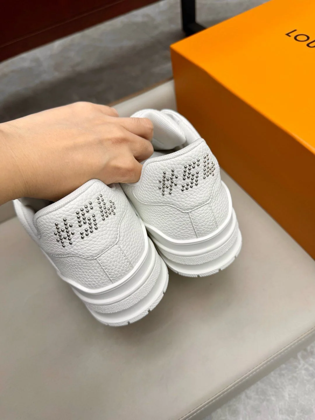 Bargain Louis Vuitton Trainer Sneaker