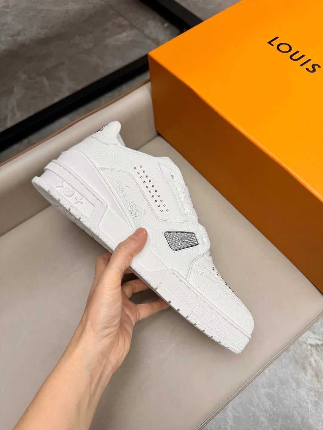 Bargain Louis Vuitton Trainer Sneaker
