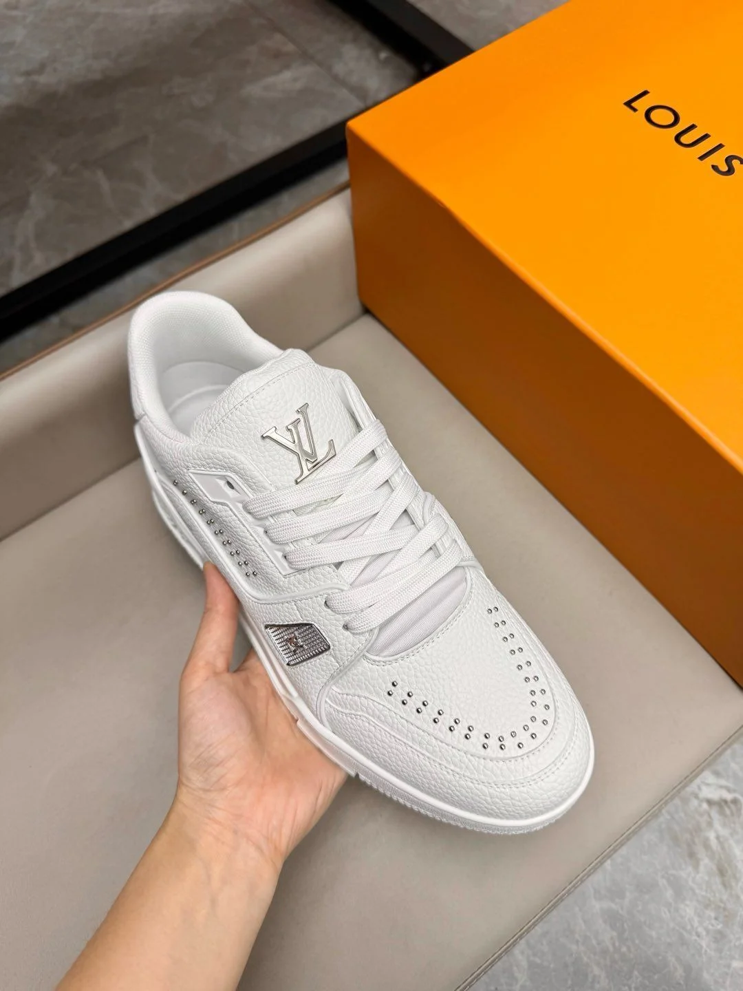 Bargain Louis Vuitton Trainer Sneaker
