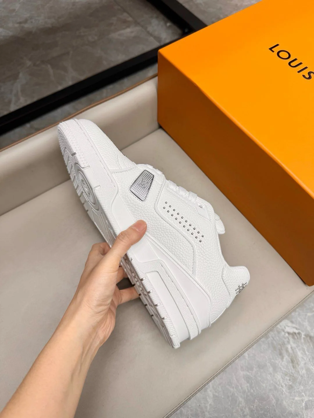 Bargain Louis Vuitton Trainer Sneaker