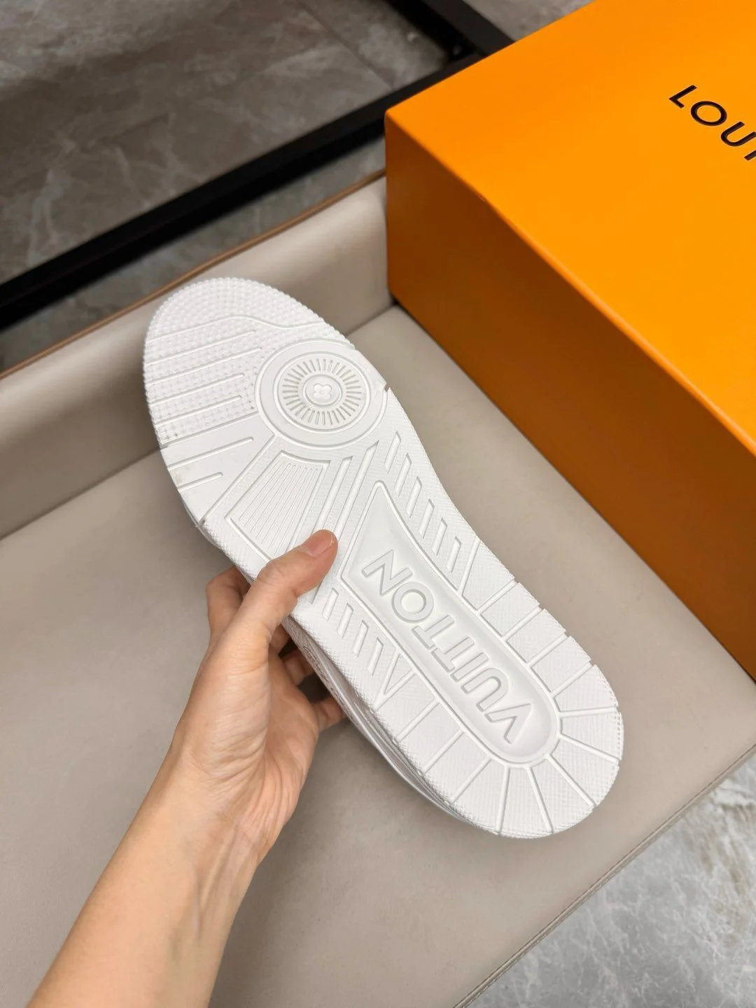 Bargain Louis Vuitton Trainer Sneaker