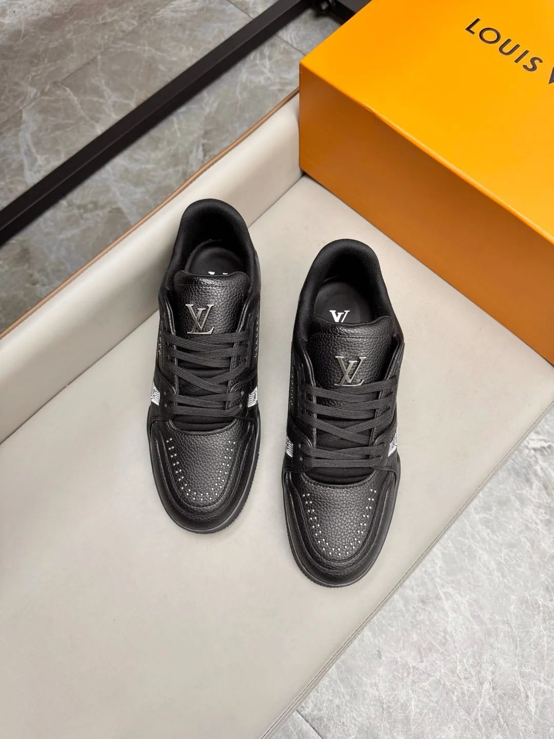 Reasonably priced Louis Vuitton Trainer Sneaker