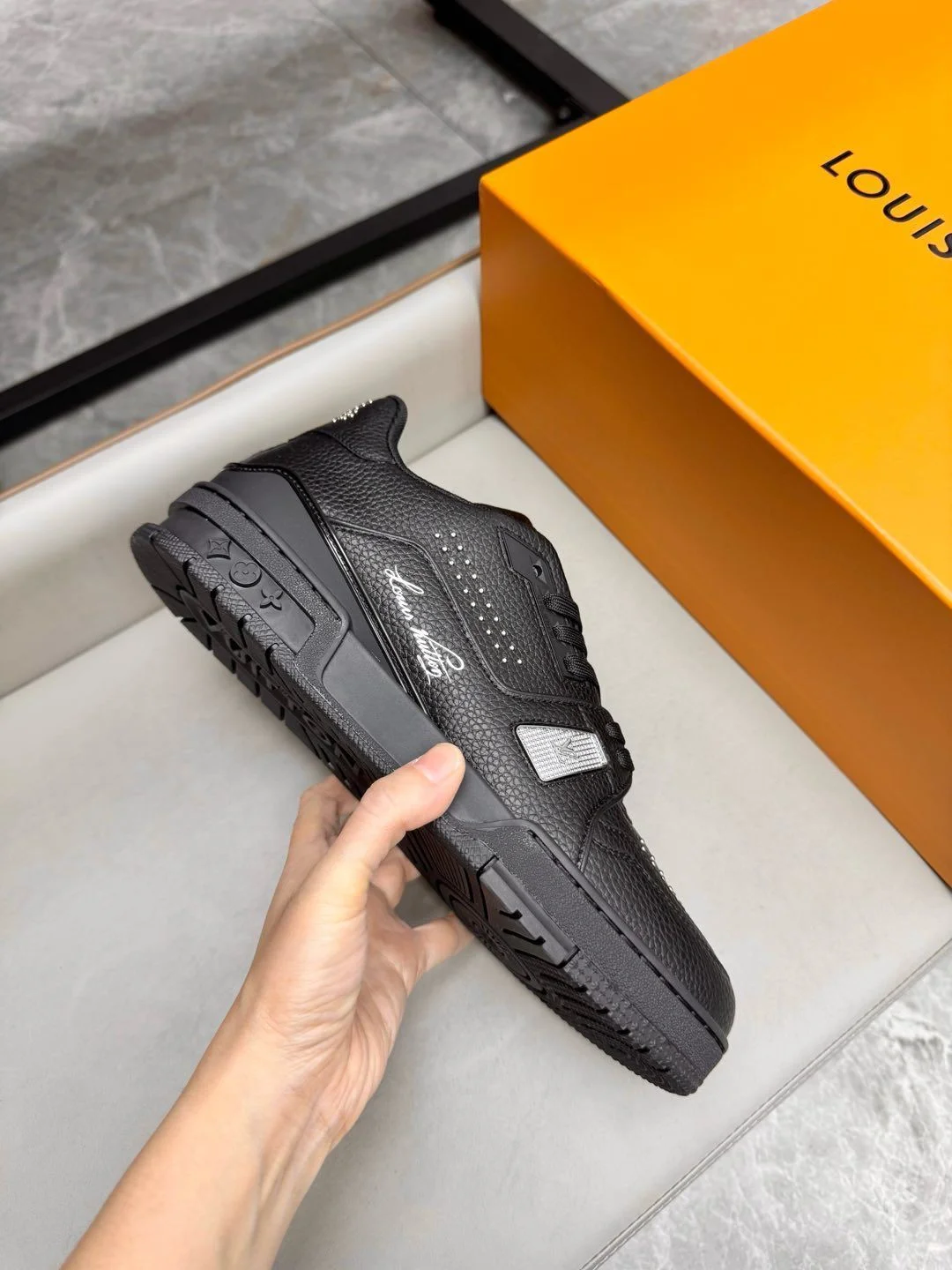 Reasonably priced Louis Vuitton Trainer Sneaker