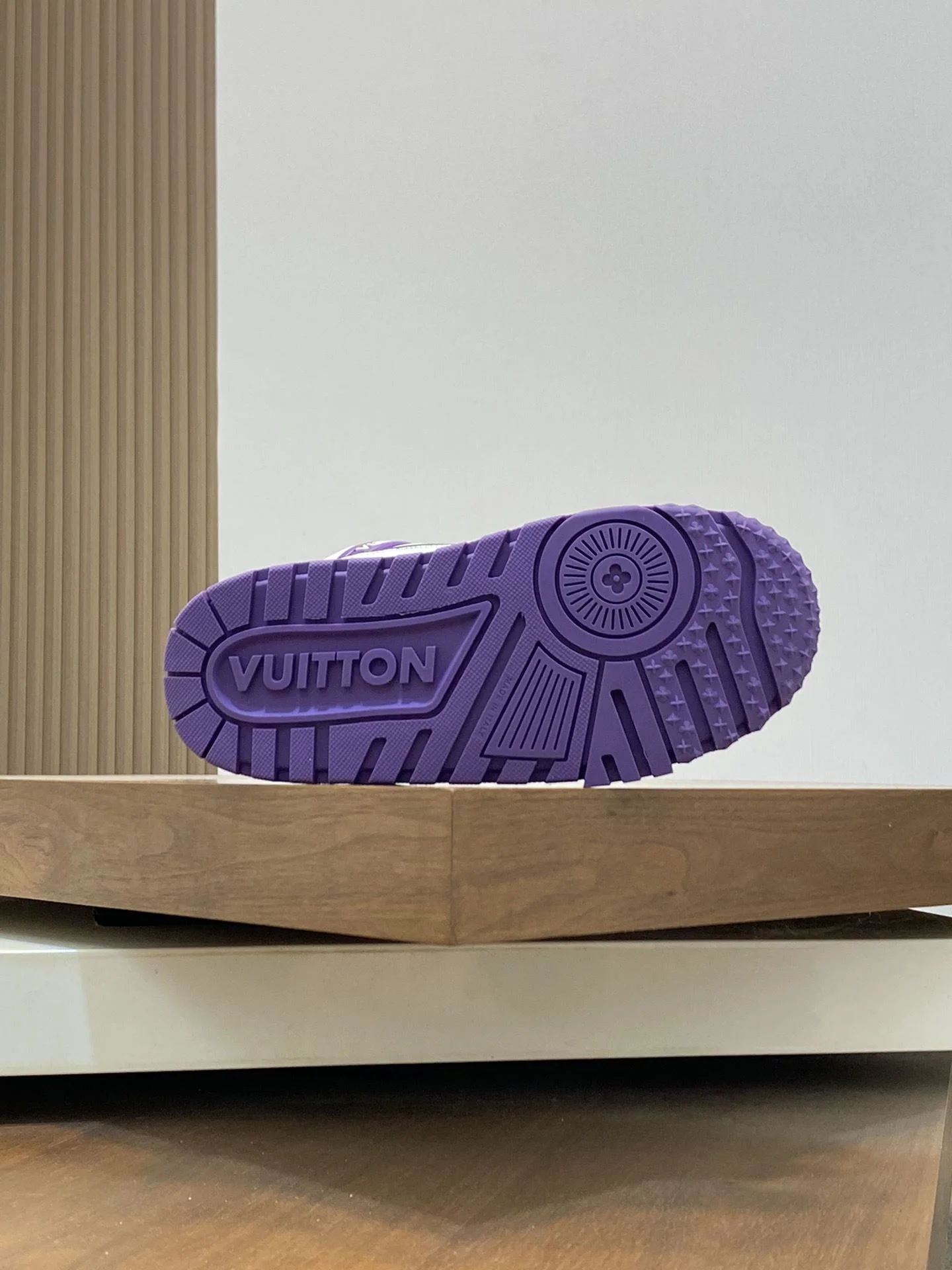 Factory-made Louis Vuitton Trainer Sneaker