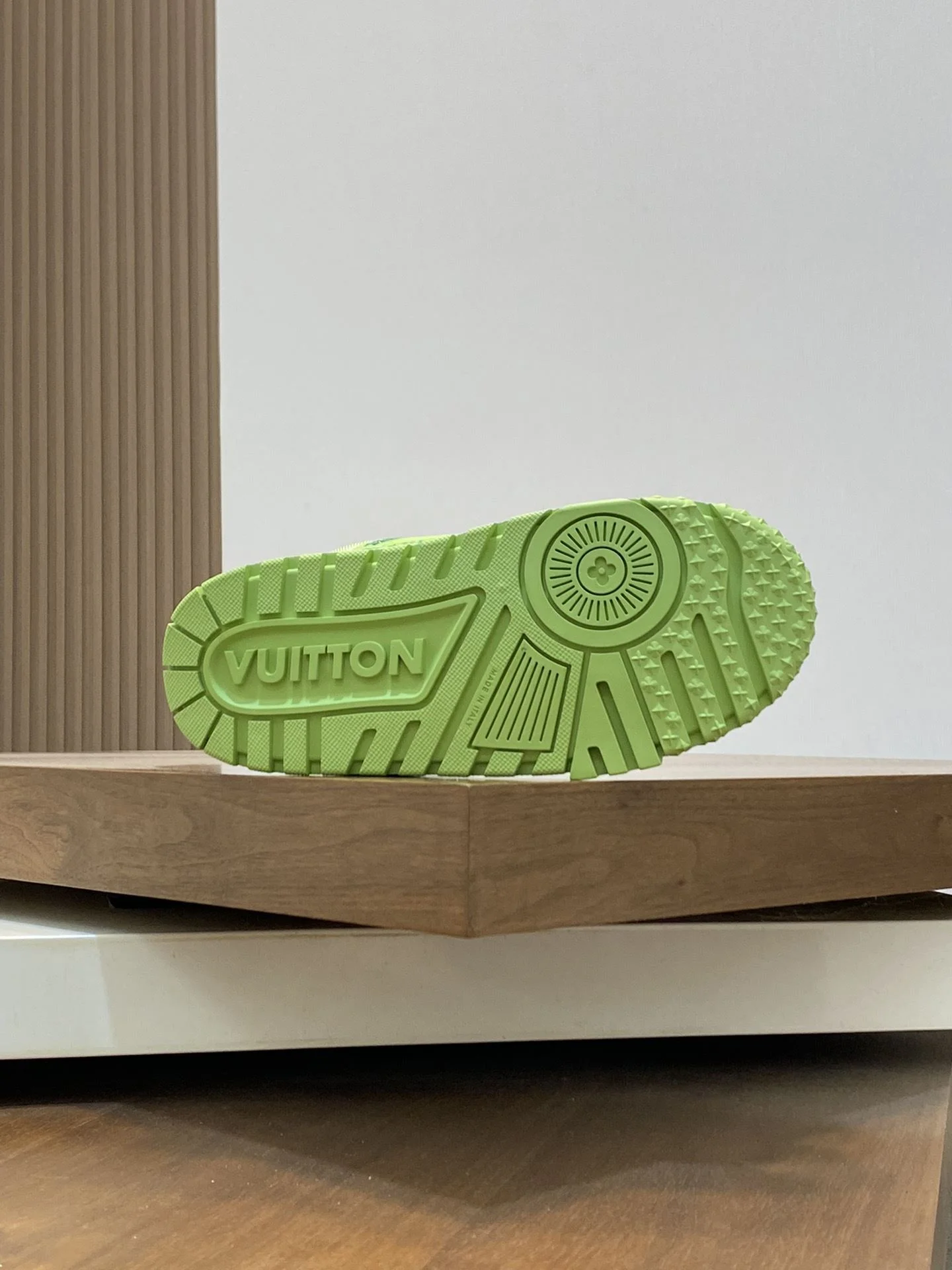 Original Louis Vuitton Trainer Sneaker
