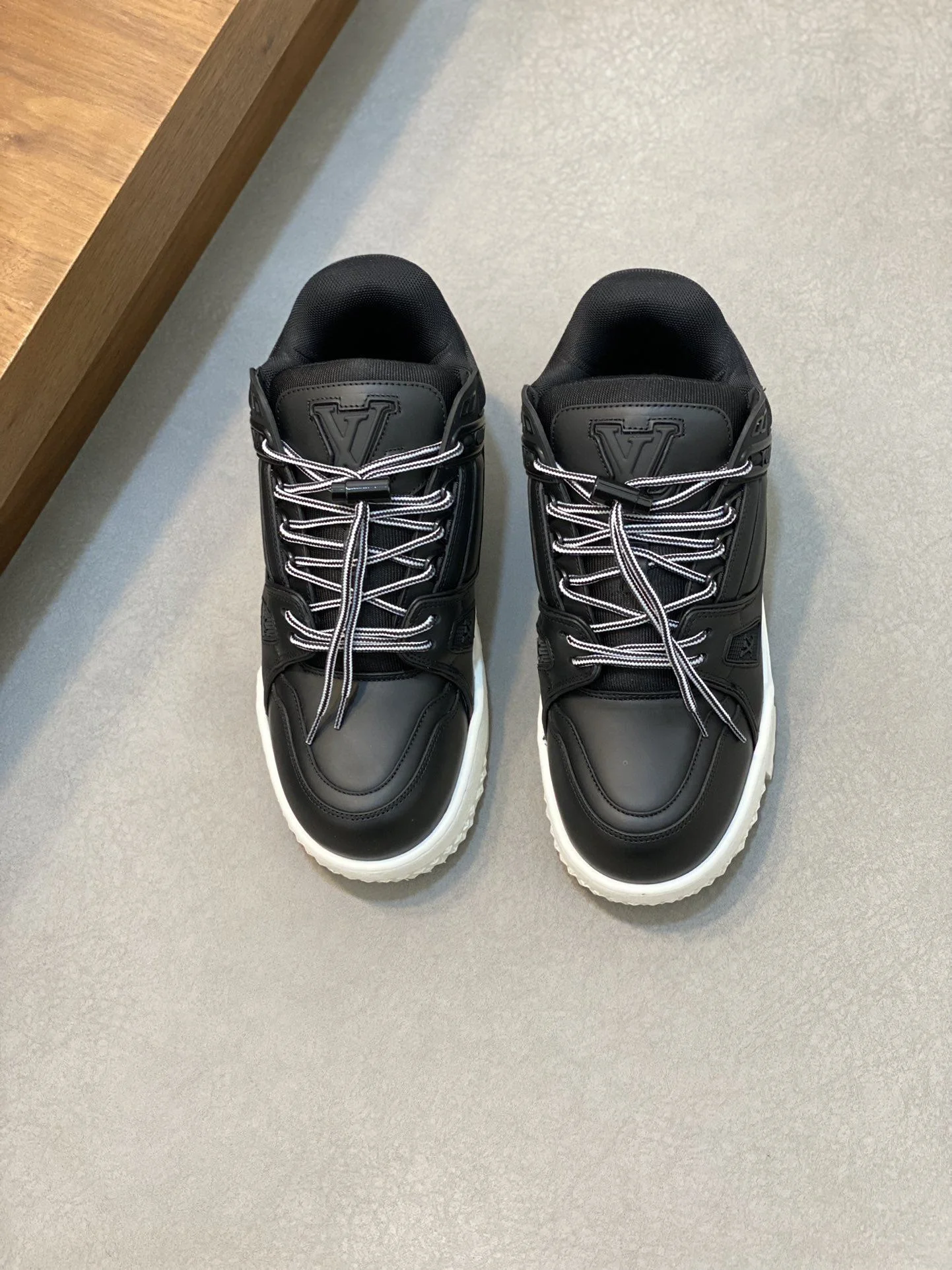 Louis Vuitton Trainer Sneaker