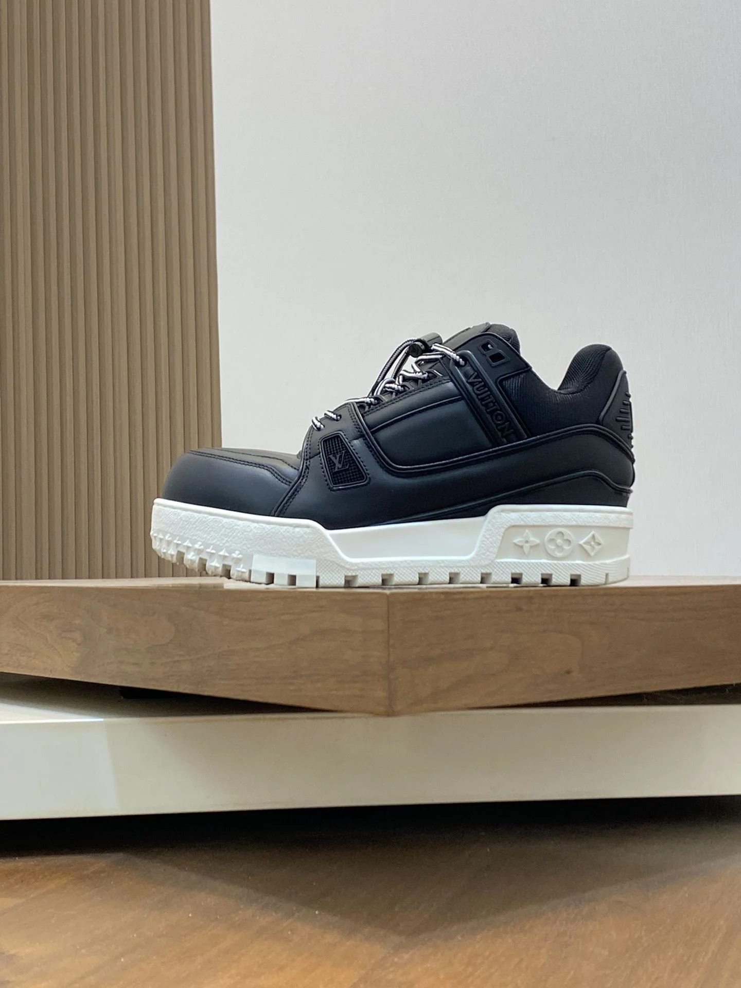 Top match Louis Vuitton Trainer Sneaker