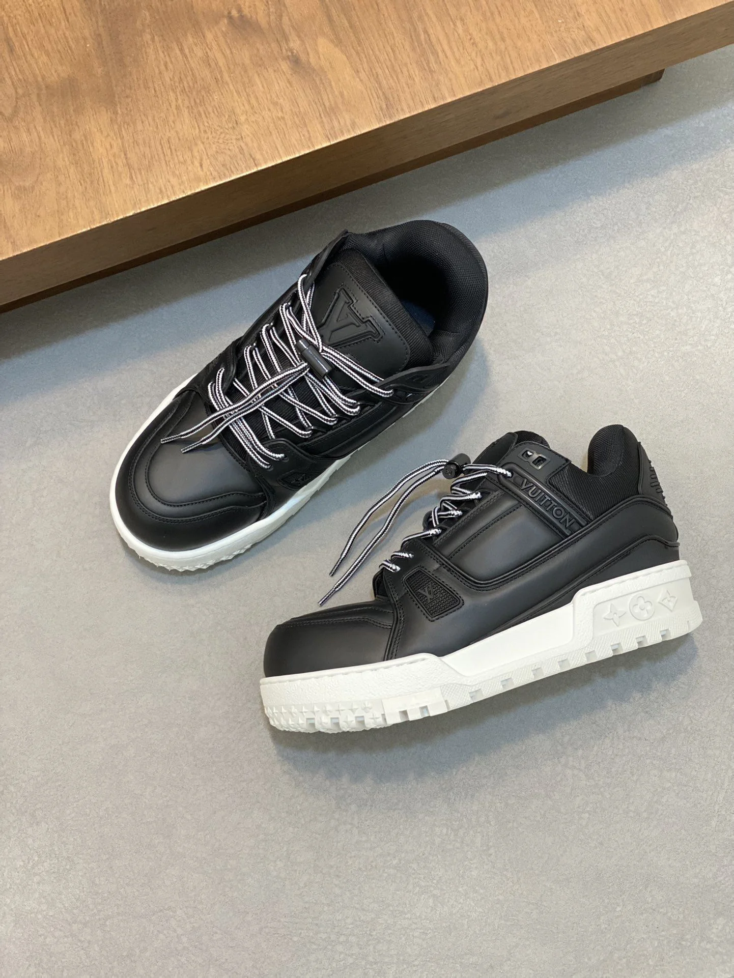 Top match Louis Vuitton Trainer Sneaker