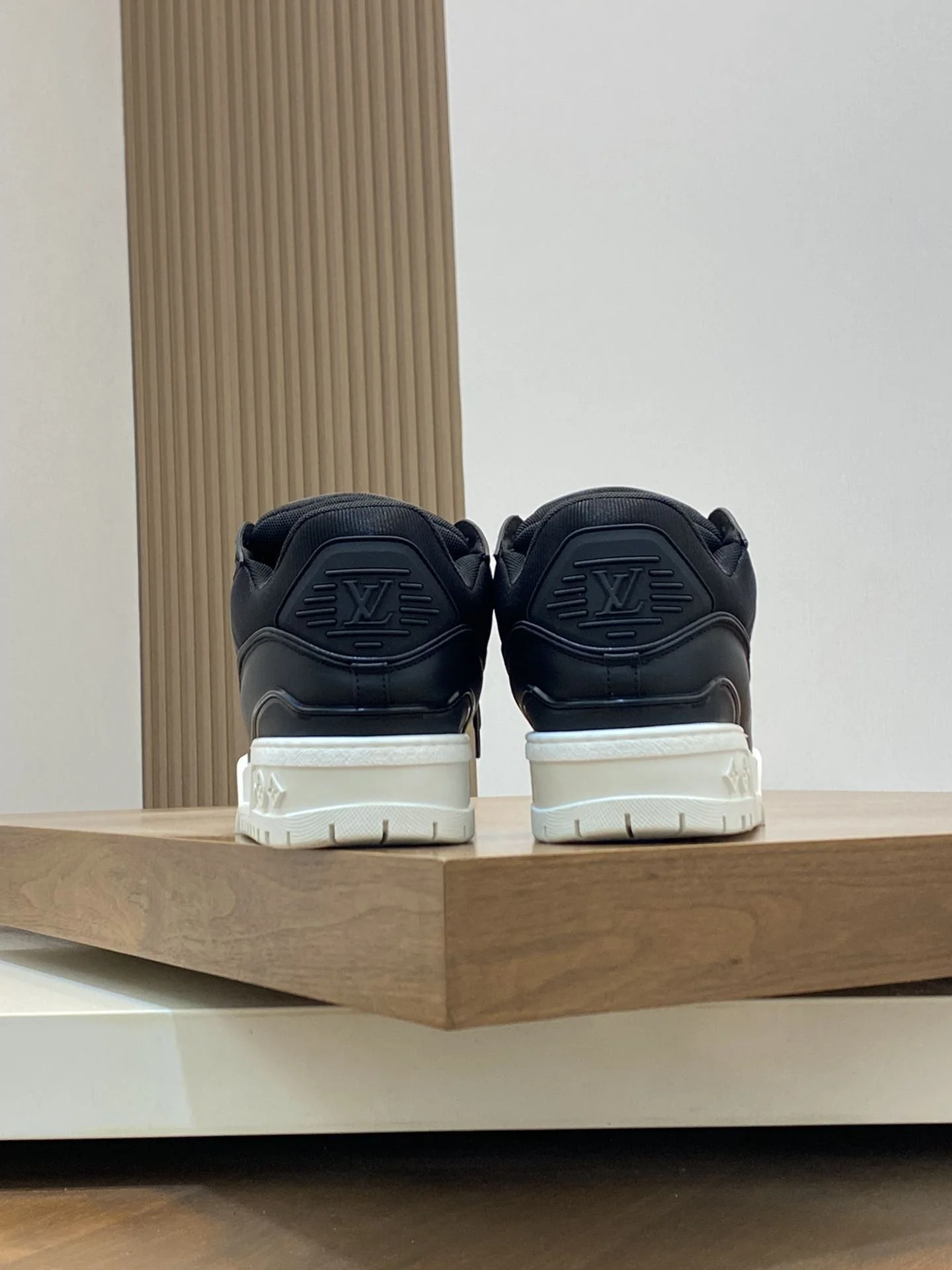 Top match Louis Vuitton Trainer Sneaker
