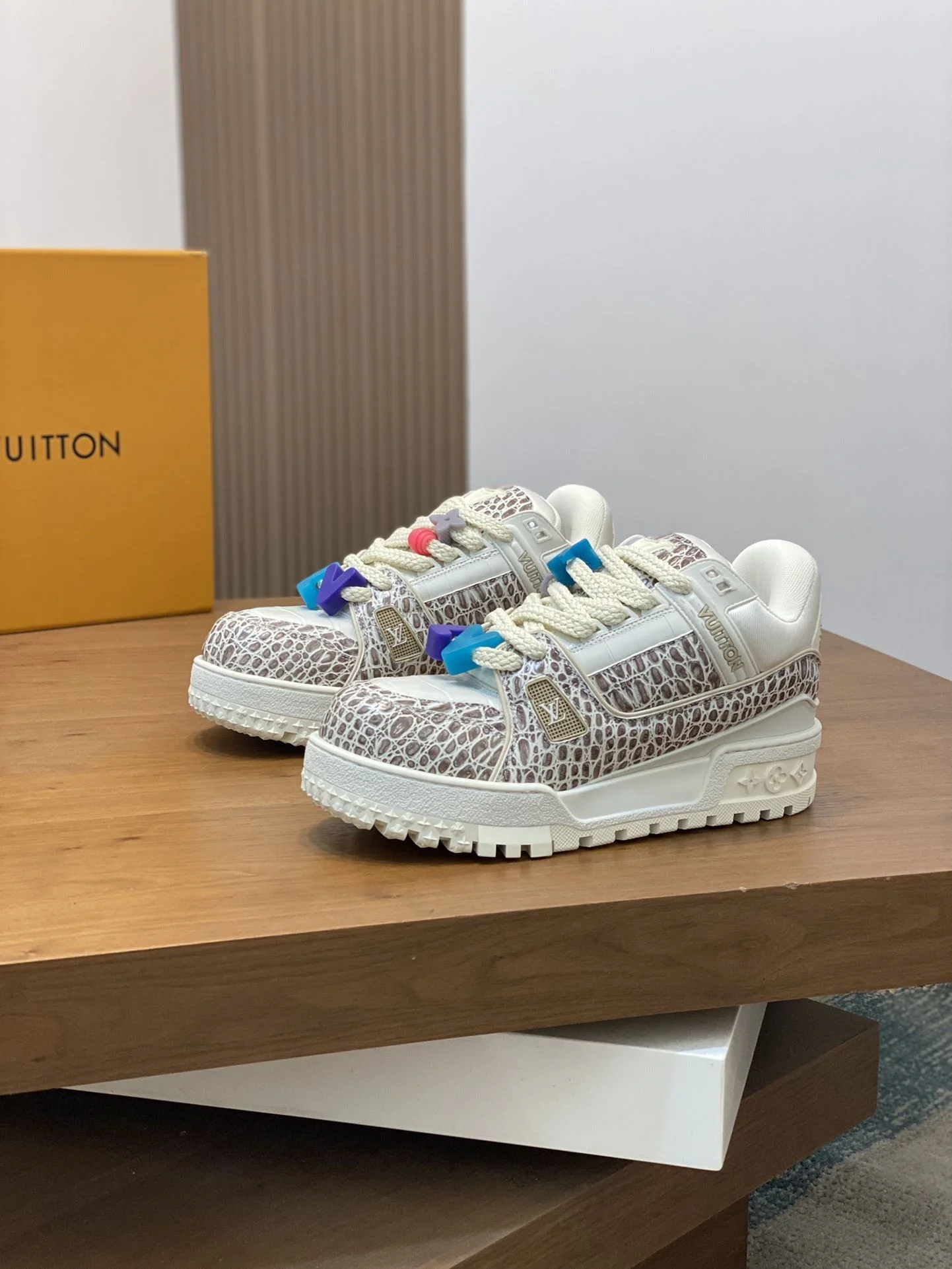 High accuracy Louis Vuitton Trainer Sneaker