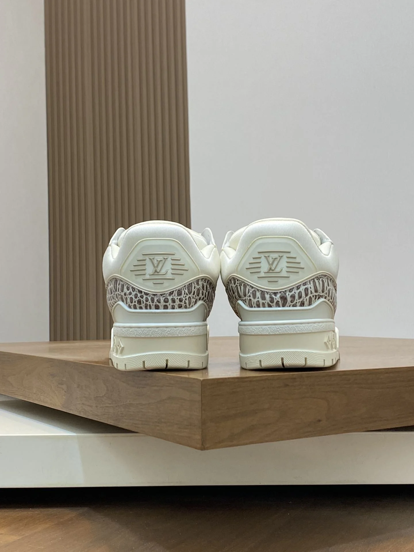 High accuracy Louis Vuitton Trainer Sneaker