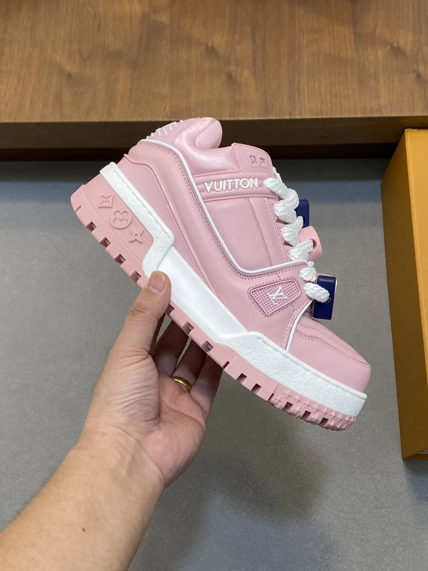 Exact replica Louis Vuitton Trainer Sneaker