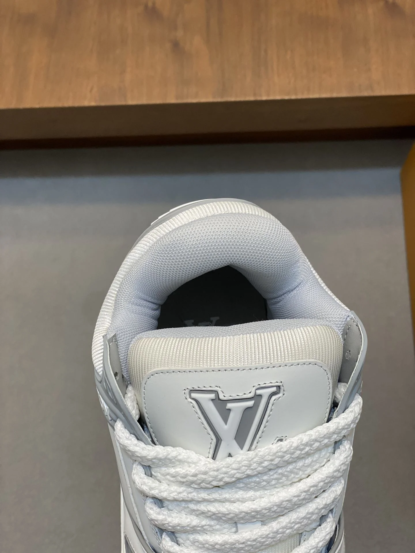 Exact replica Louis Vuitton Trainer Sneaker