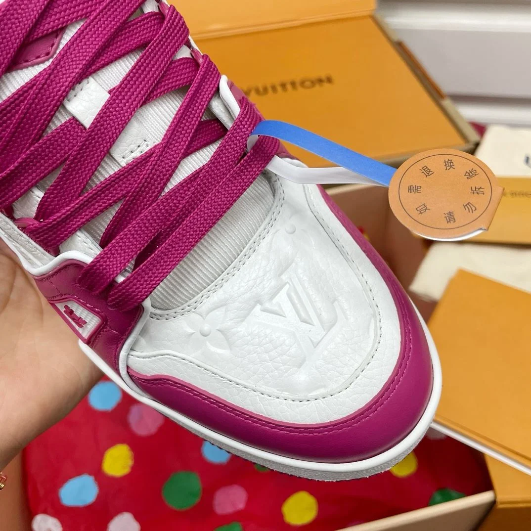 Exact replica Louis Vuitton Trainer Sneaker