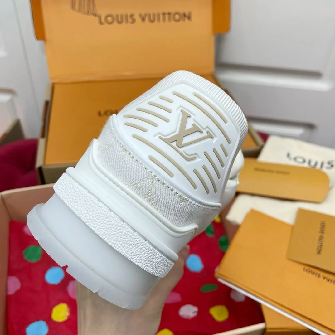 Brand-authenticated Louis Vuitton Trainer Sneaker