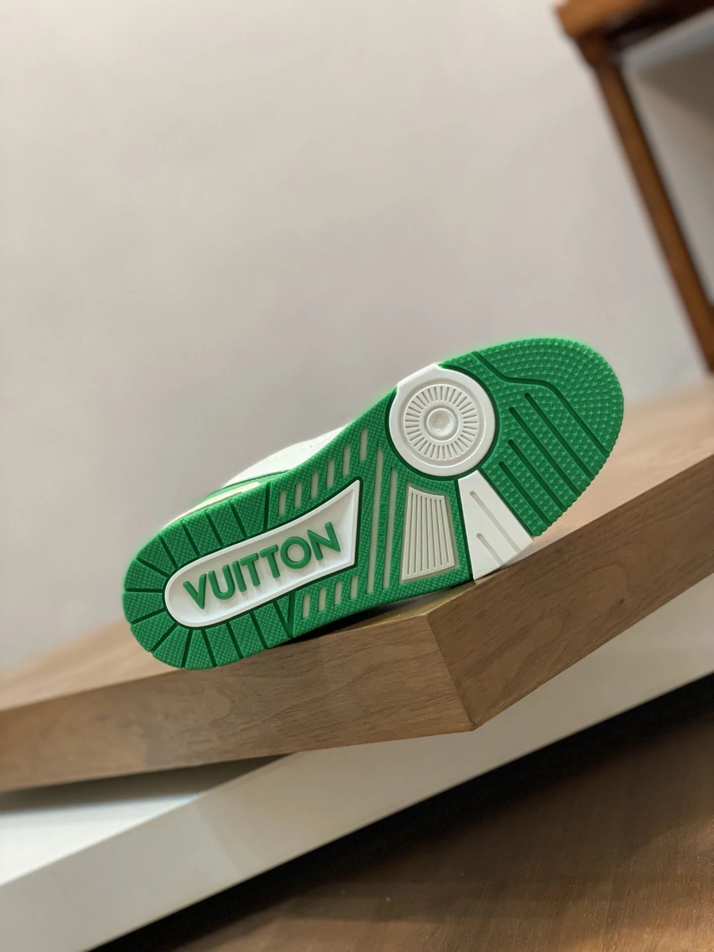 Top mirror Louis Vuitton Trainer Sneaker