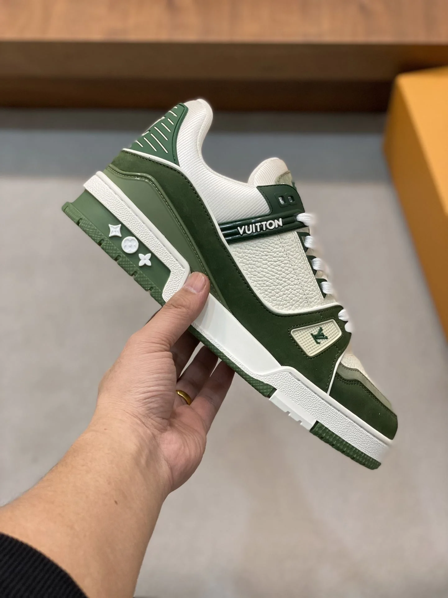Exact replica Louis Vuitton Trainer Sneaker