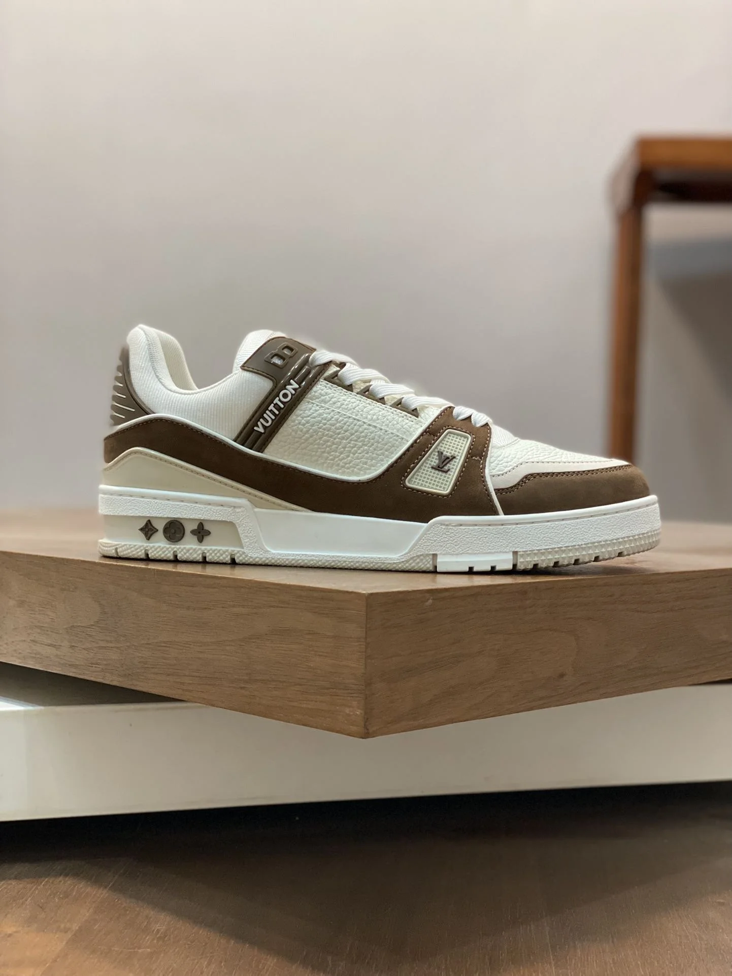 Inexpensive Louis Vuitton Trainer Sneaker