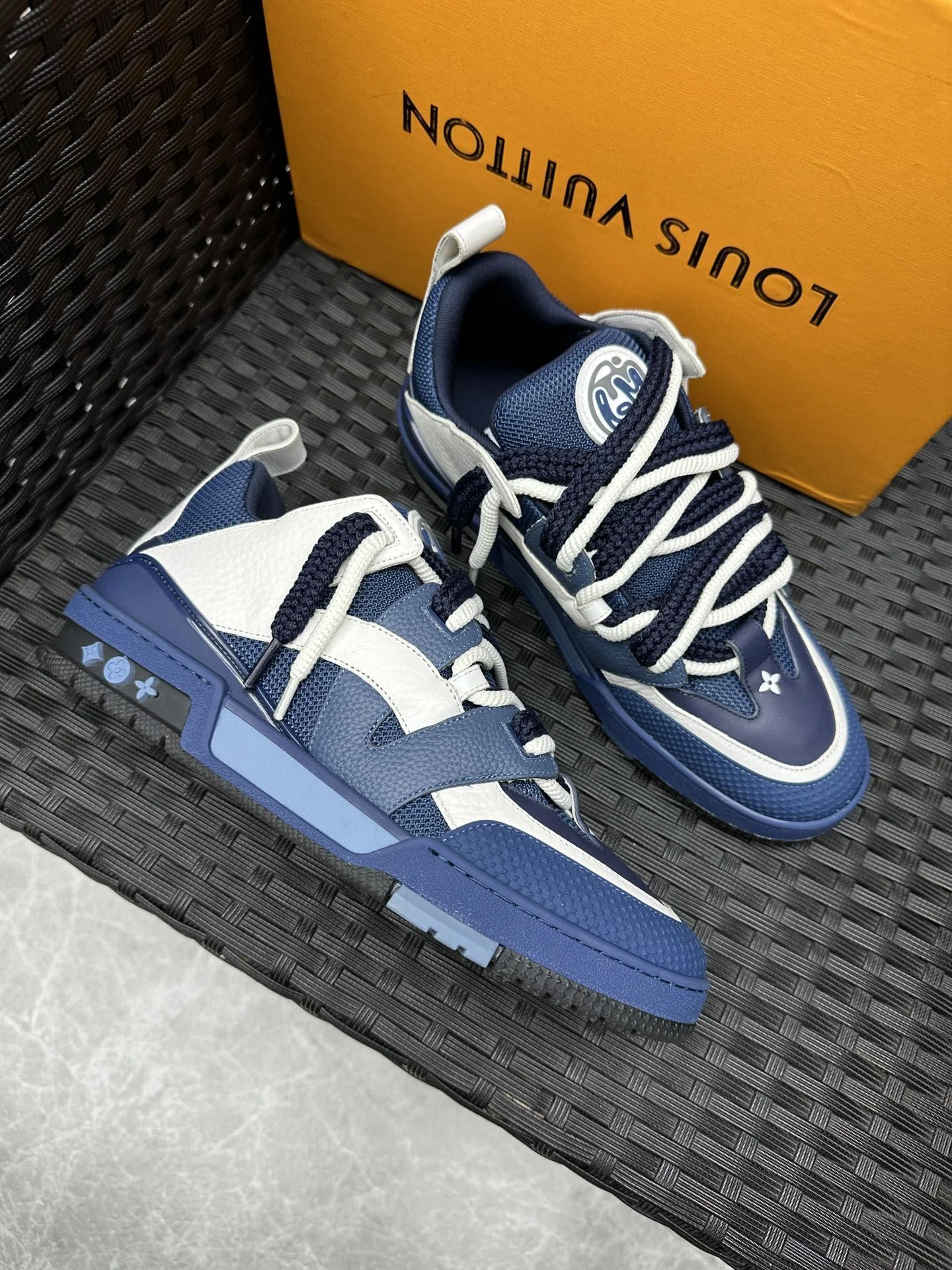 1:1 copy Louis Vuitton Trainer Sneaker