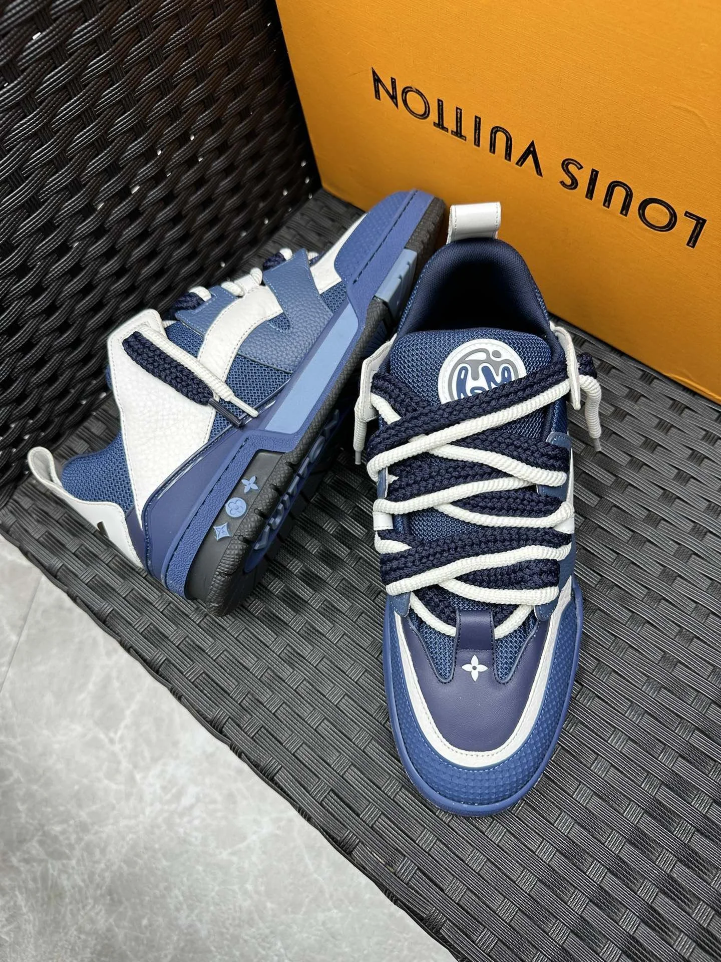 1:1 copy Louis Vuitton Trainer Sneaker