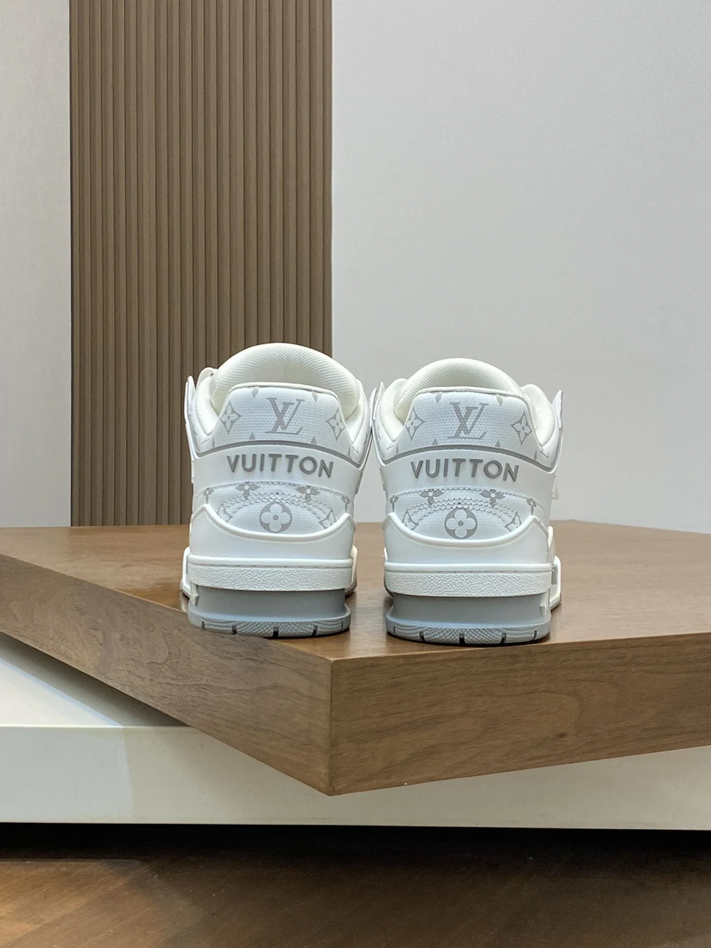 Perfect replica Louis Vuitton Trainer Sneaker