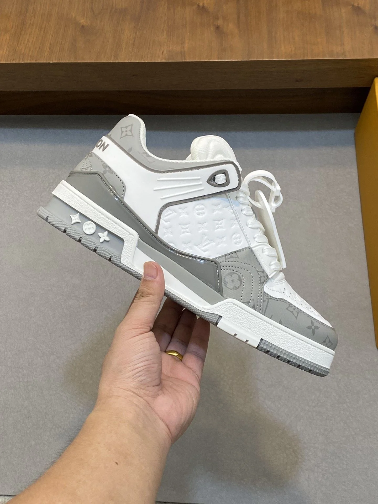 High fidelity Louis Vuitton Trainer Sneaker