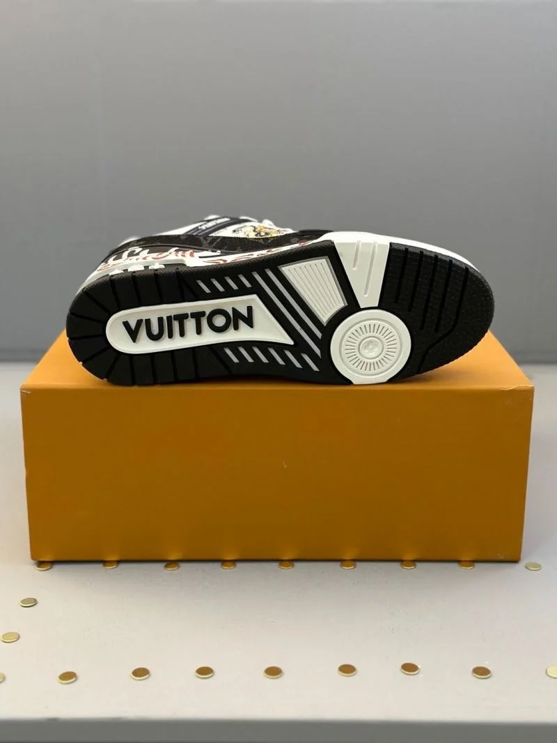 Authentic Louis Vuitton Trainer Sneaker