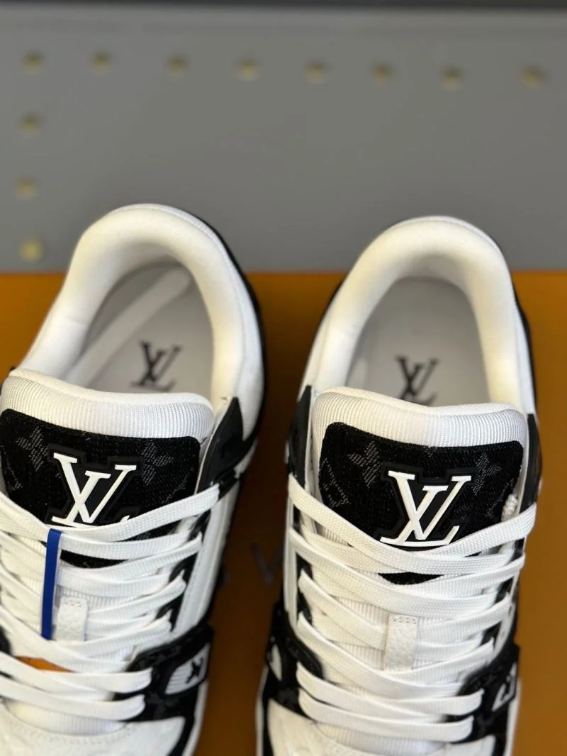 Original Louis Vuitton Trainer Sneaker