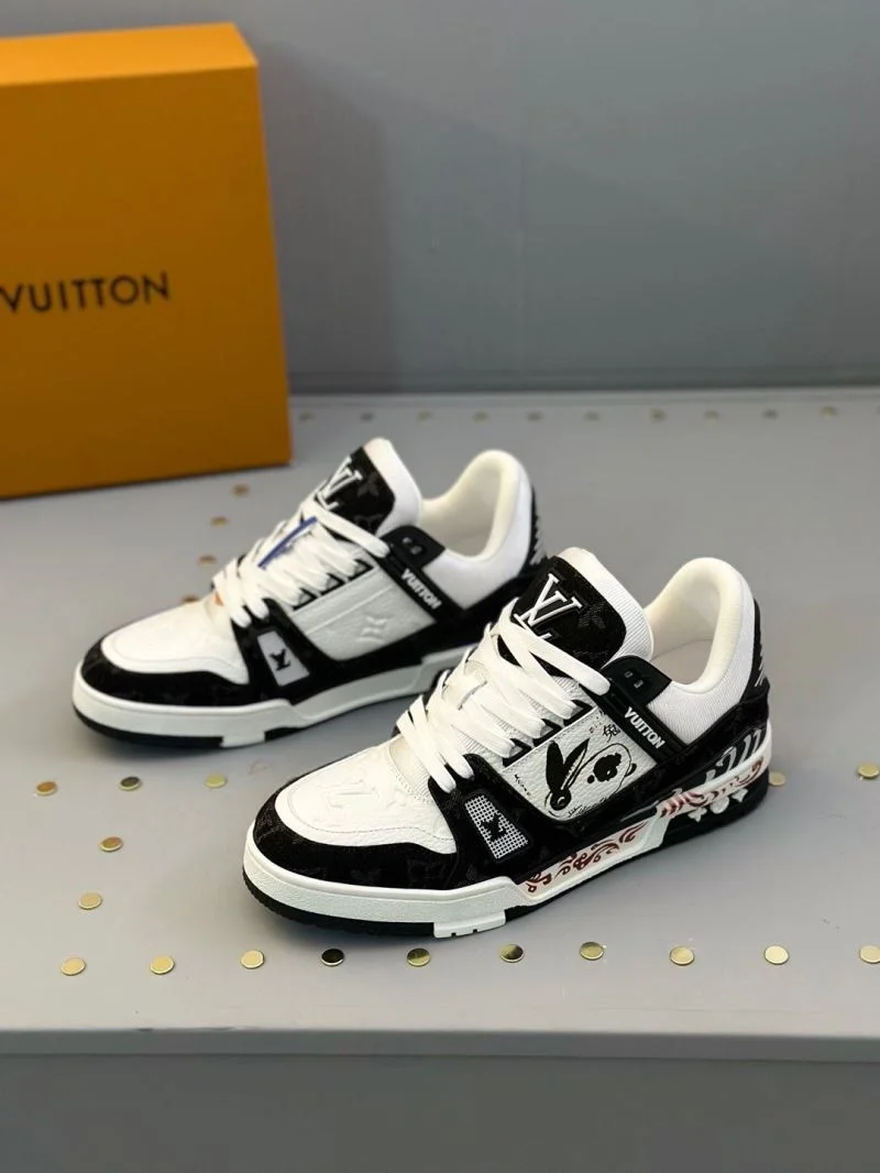 Accurate model Louis Vuitton Trainer Sneaker