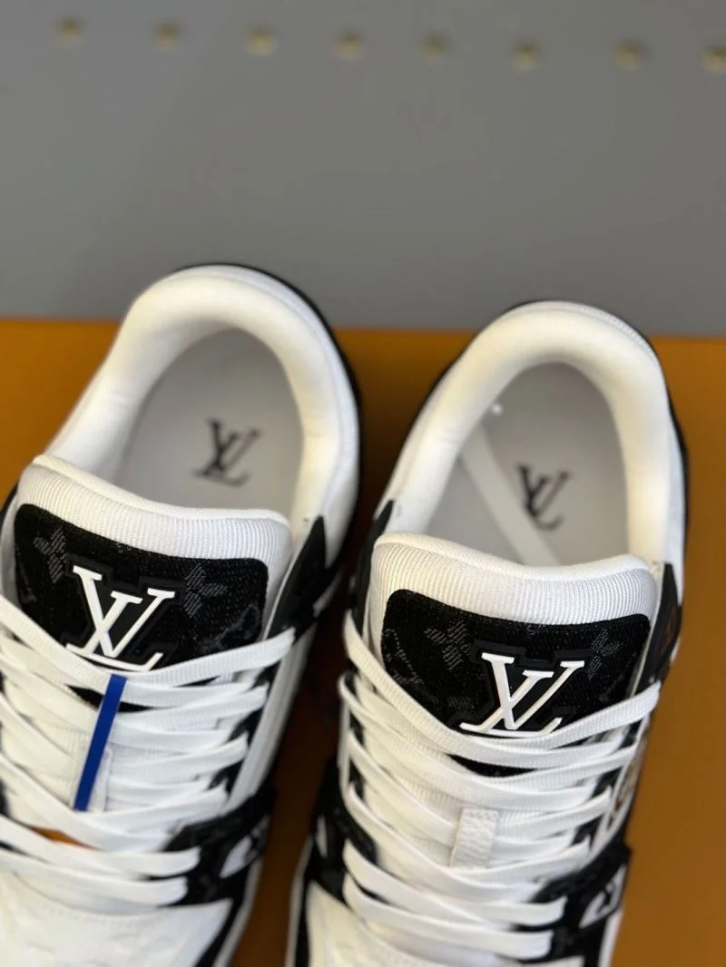Authentic Louis Vuitton Trainer Sneaker