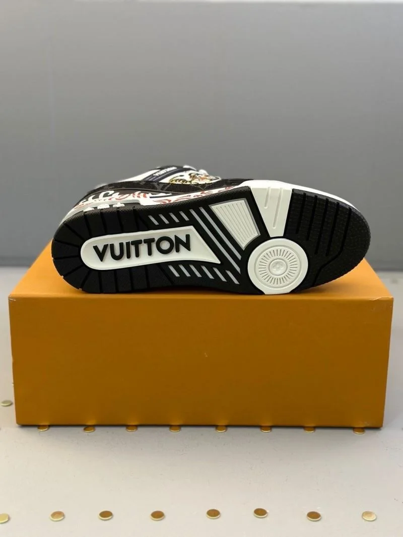 Authentic Louis Vuitton Trainer Sneaker