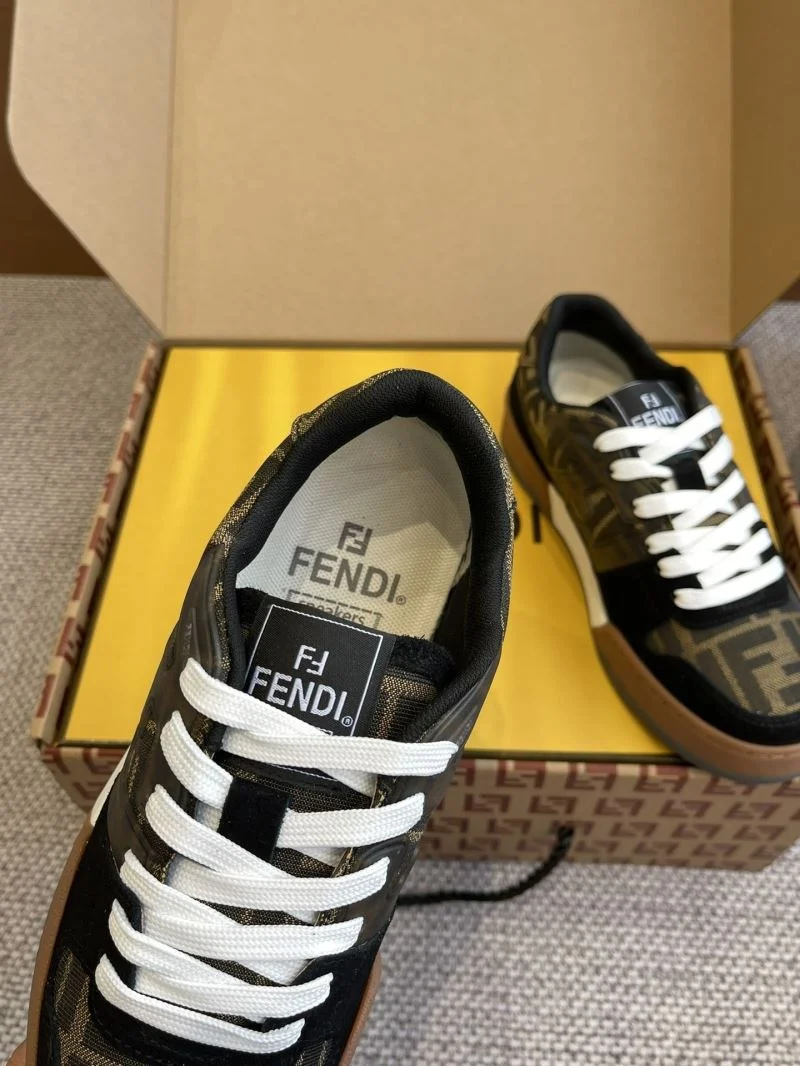 Exact replica Louis Vuitton Trainer Sneaker
