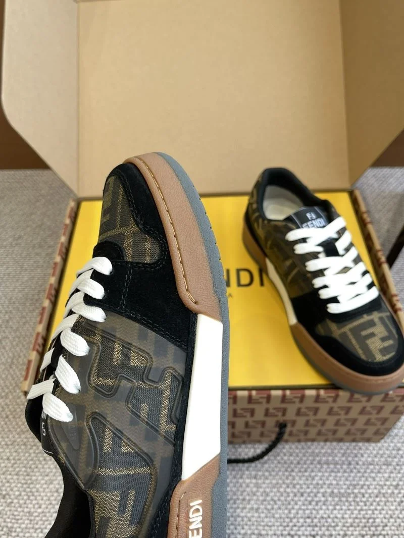 Exact replica Louis Vuitton Trainer Sneaker