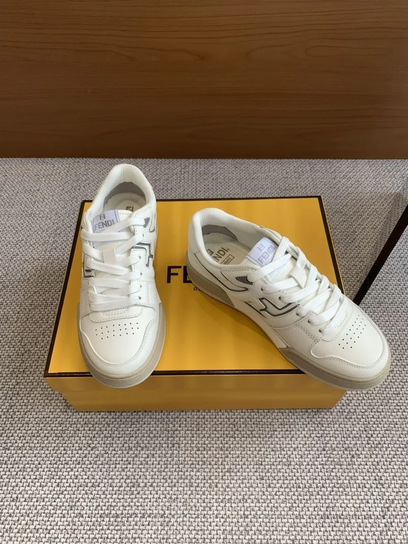 Accurate model Louis Vuitton Trainer Sneaker