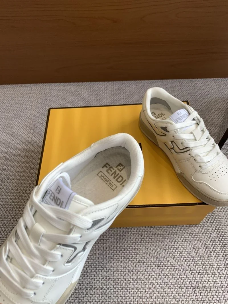 Accurate model Louis Vuitton Trainer Sneaker