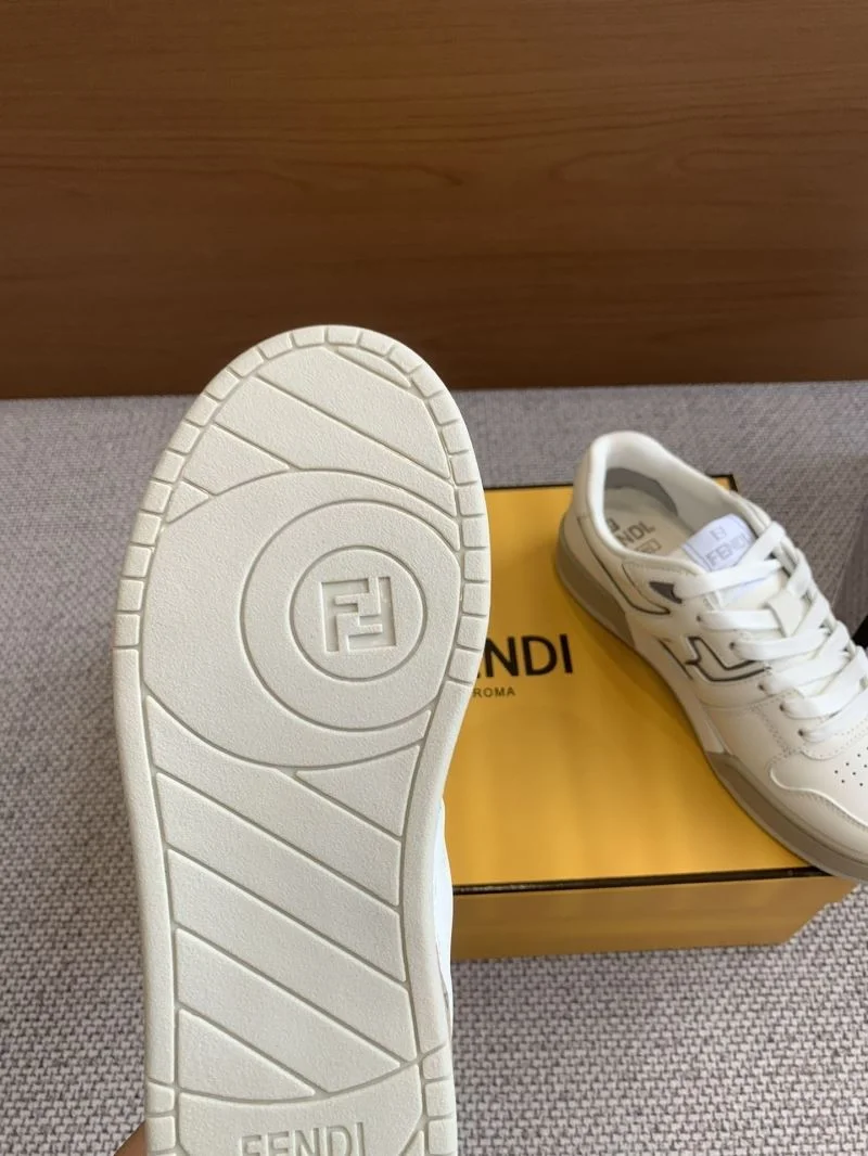 Accurate model Louis Vuitton Trainer Sneaker