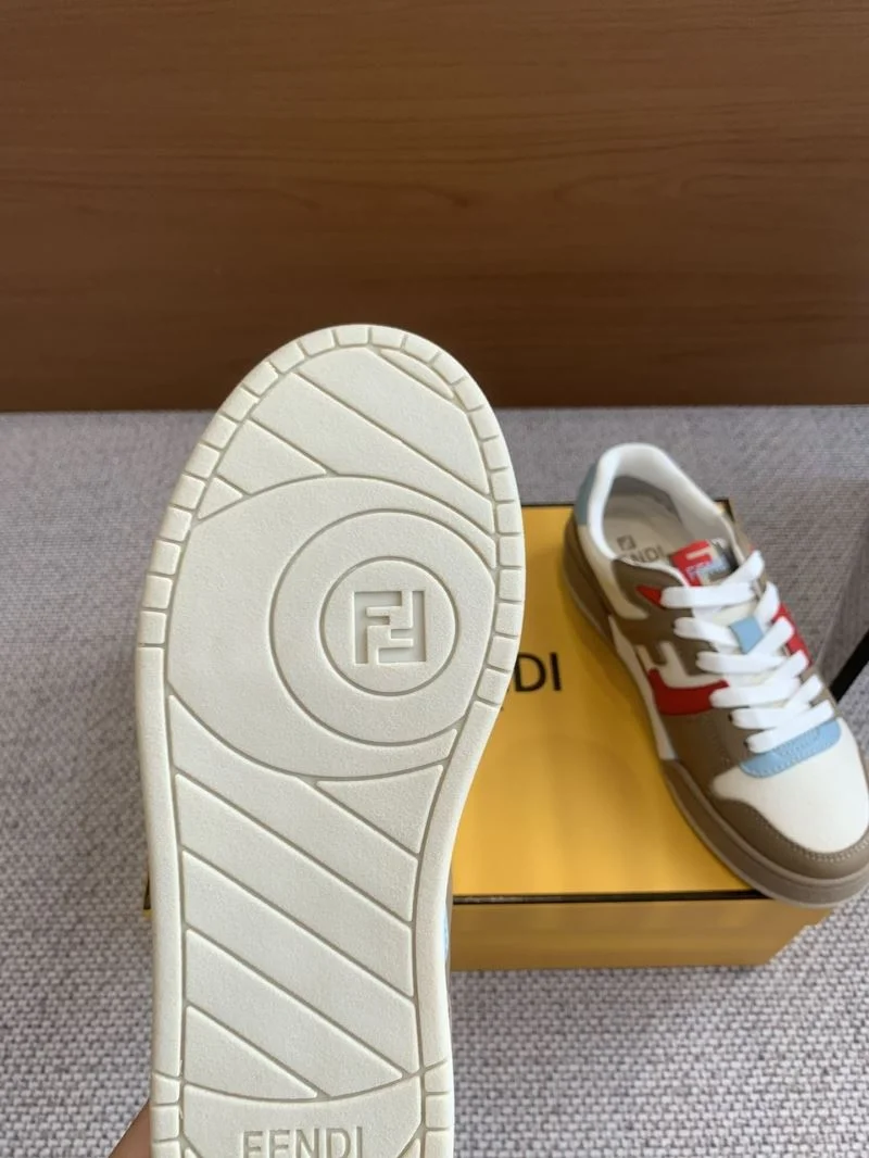 Accurate model Louis Vuitton Trainer Sneaker