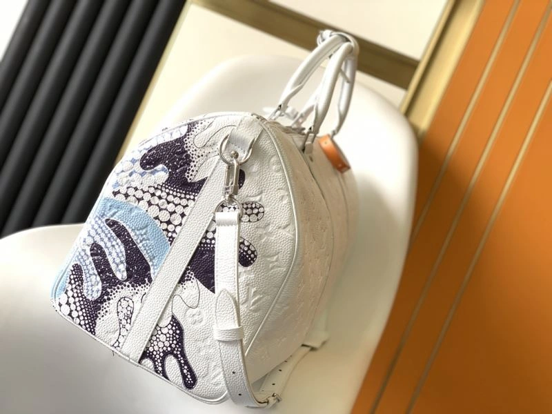 Exact replica Louis Vuitton Travel Bags