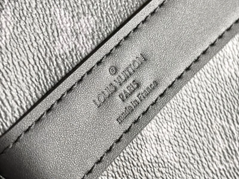 Low-cost Louis Vuitton Travel Bags