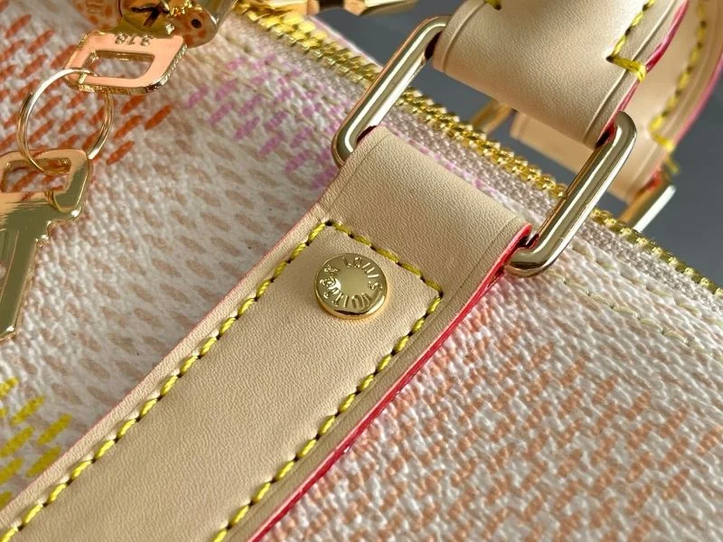 Mirror quality Louis Vuitton Travel Bags