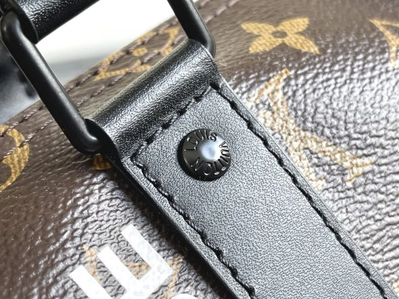 Mirror quality Louis Vuitton Travel Bags