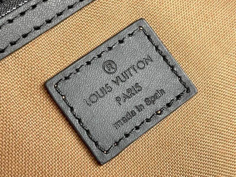 Mirror quality Louis Vuitton Travel Bags