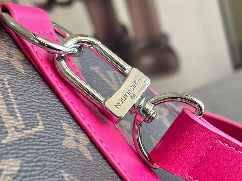 High fidelity Louis Vuitton Travel Bags