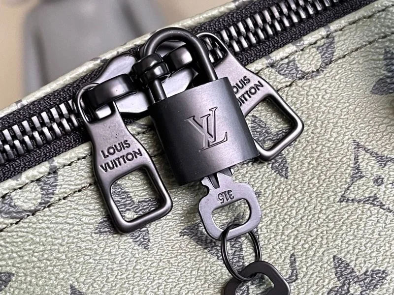 1:1 copy Louis Vuitton Travel Bags