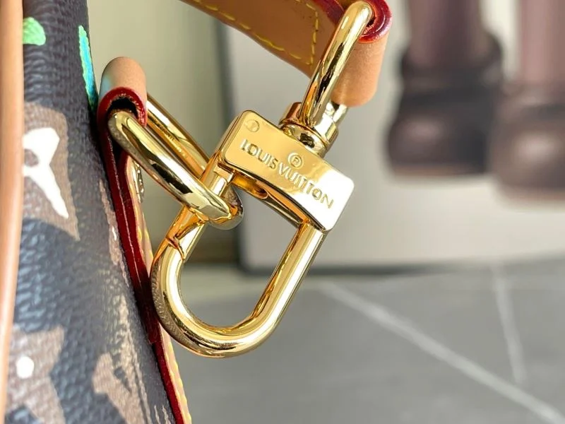 Discounted Louis Vuitton Travel Bags