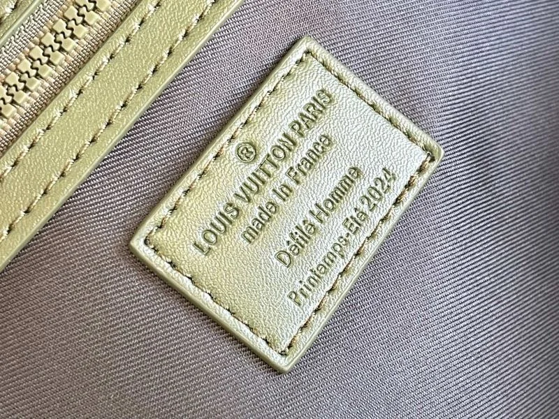 1:1 copy Louis Vuitton Travel Bags