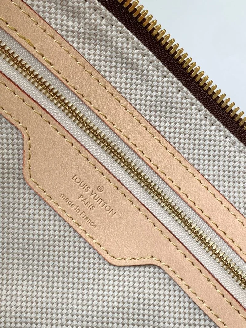 Top match Louis Vuitton Travel Bags