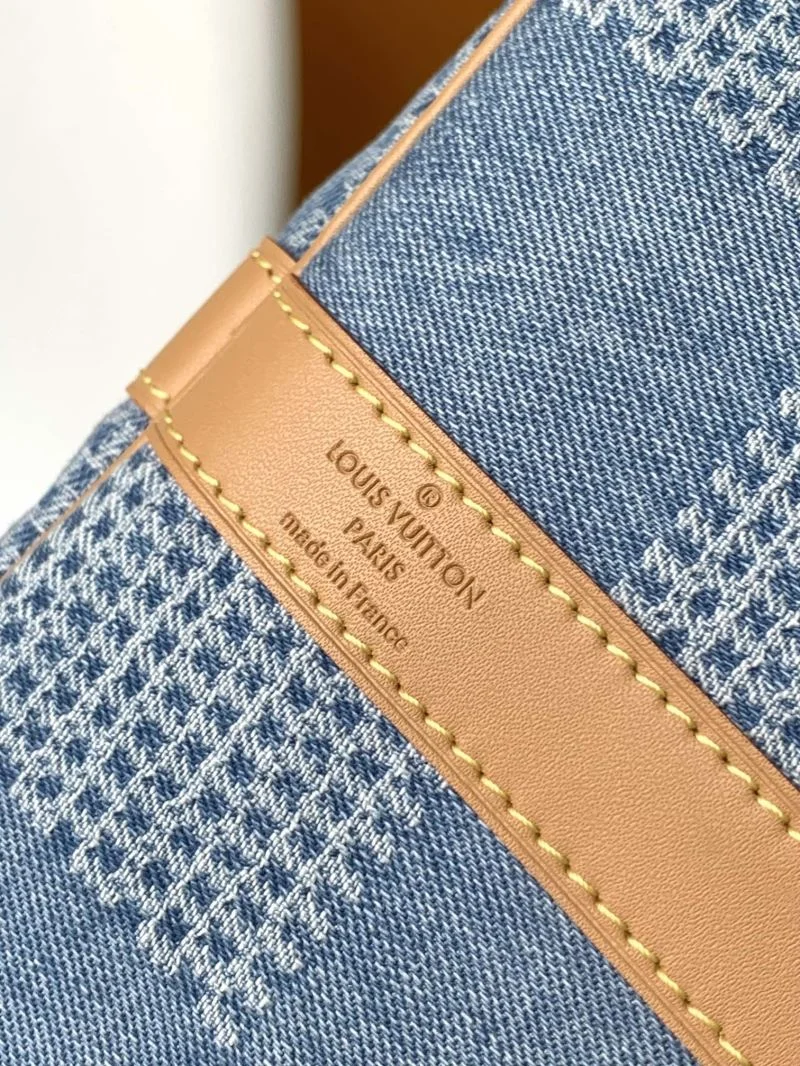 Exact replica Louis Vuitton Travel Bags