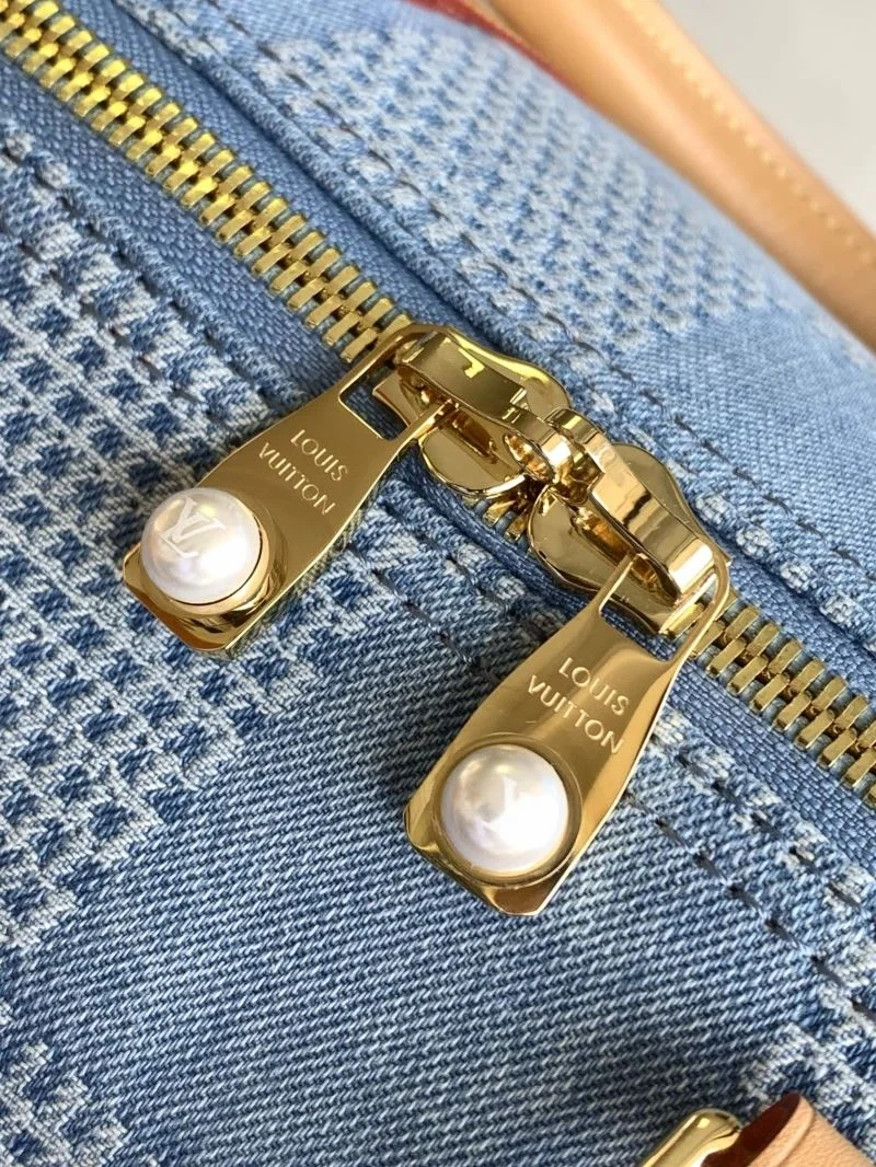 Exact replica Louis Vuitton Travel Bags