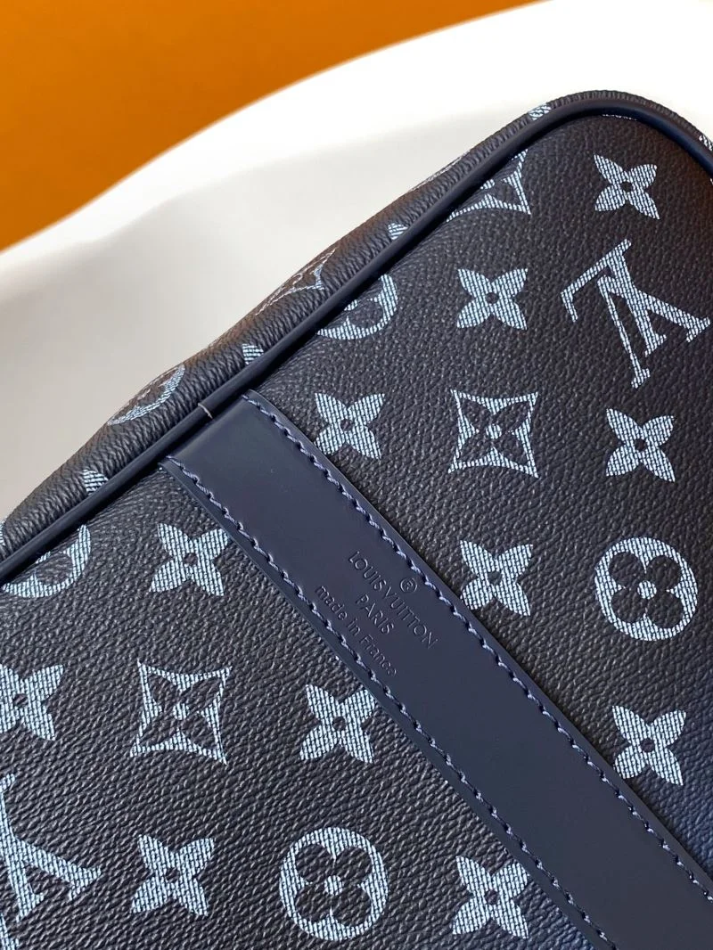 Bargain Louis Vuitton Travel Bags
